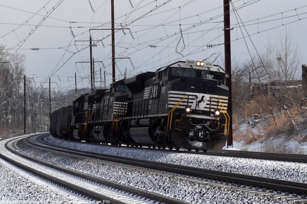 NS 1075 and train 862